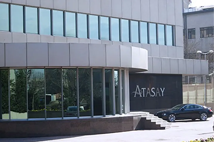 Atasay sahibi kimdir, nereli? Atasay Kamer kimdir ne iş yapmaktadır ...